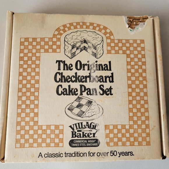 Chicago Metallic | Kitchen | Vintage 98s Checkerboard Cake Pan Set Chicago Metallic Made In Usa ...